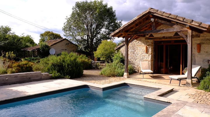 Tranquil Rural Gîte By Fun Town - Saint-Antonin-Noble-Val