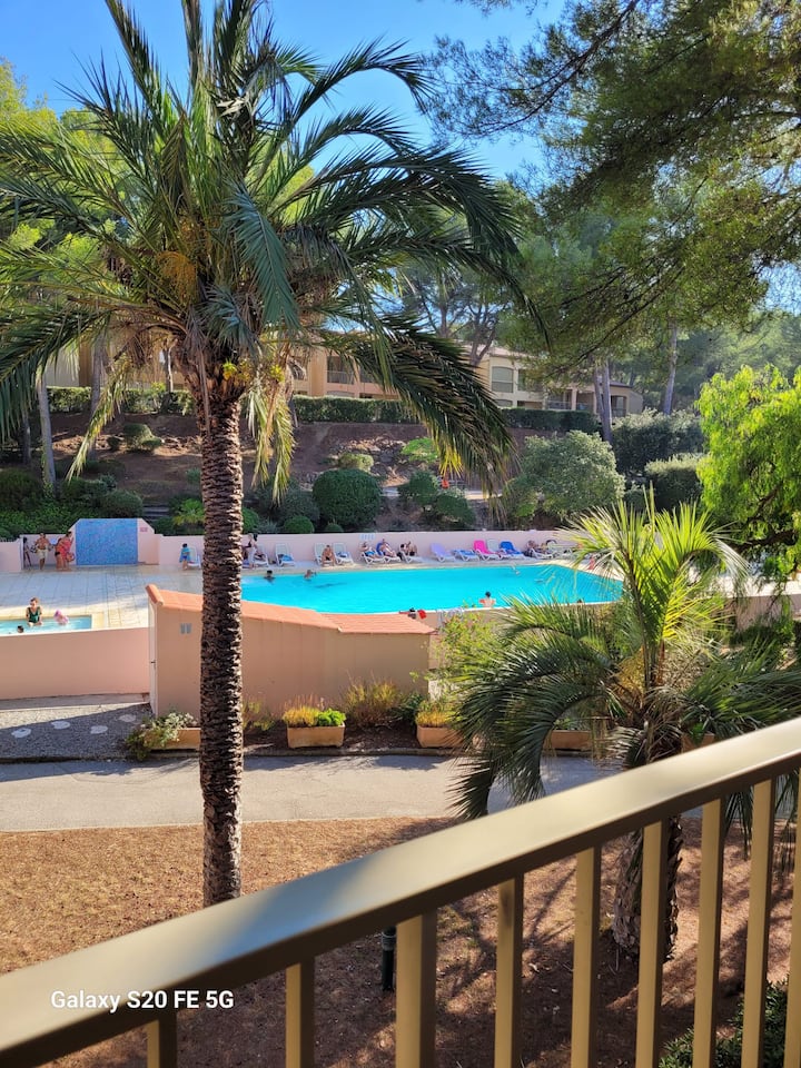 Appartement Avec Piscine Et Accès Plage - Sanary-sur-Mer