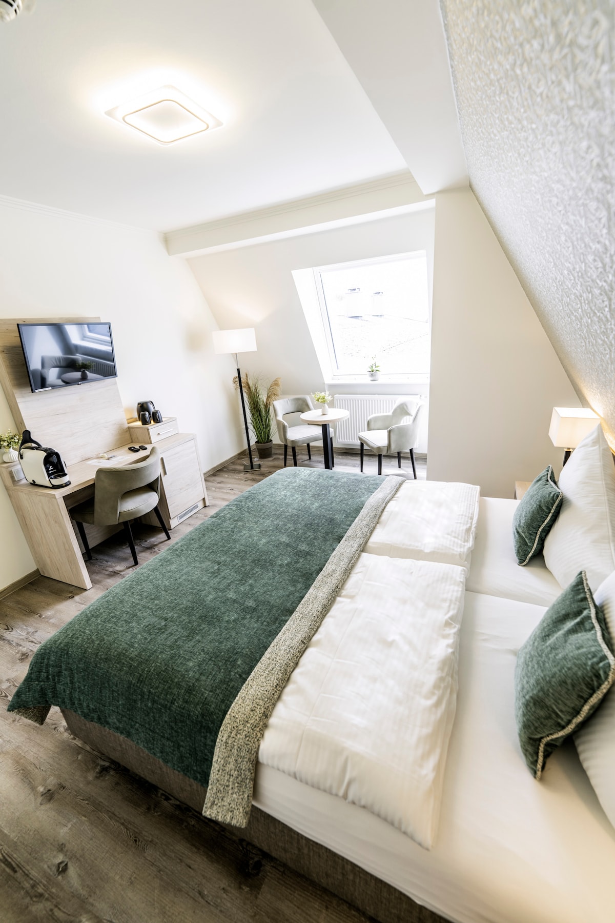 Double Room No. 6 - Apartments for Rent in Brande-Hörnerkirchen ...