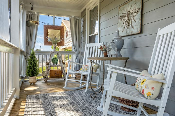 Historic St. Elmo Bungalow - Mtn Views! - Lookout Mountain, GA
