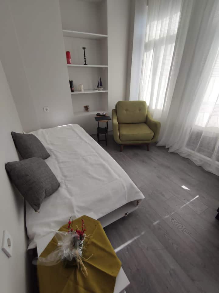 Central Location, Cosy Flat 2, W Air Conditioner - İstanbul