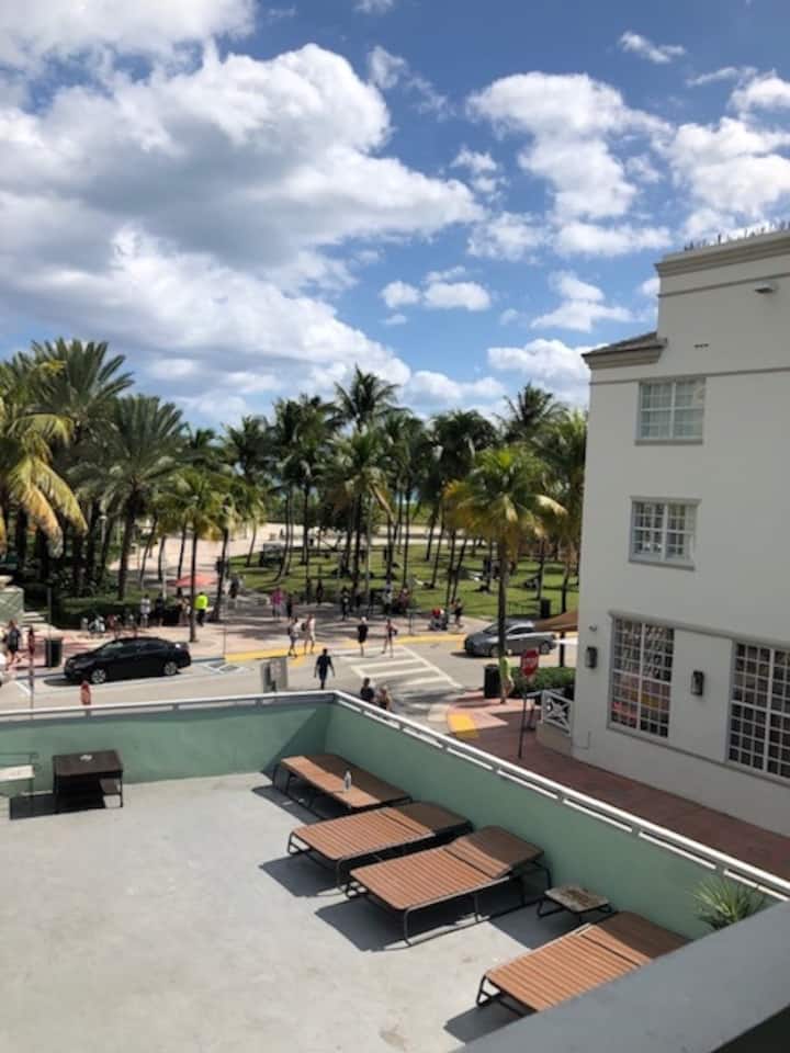 In The Heart Of Miami Beach - Miami Beach, FL