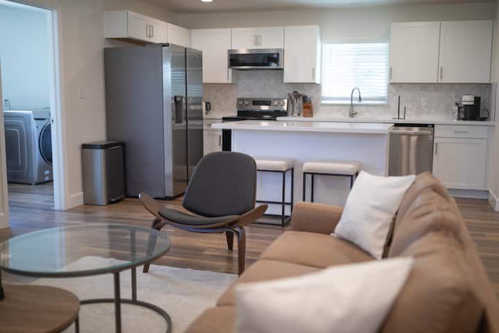 *Brand New* Charming & Newly Renovated Home - Clovis, CA