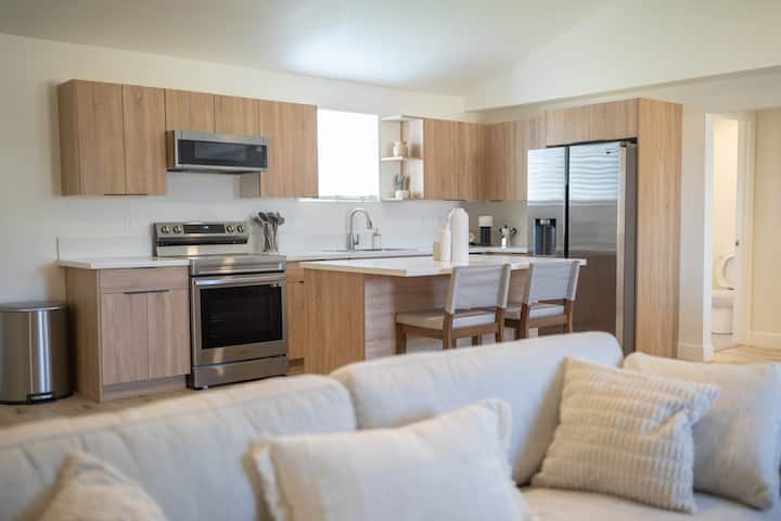 Cozy & Beautifully Designed Home In Prime Location - クローヴィス, CA