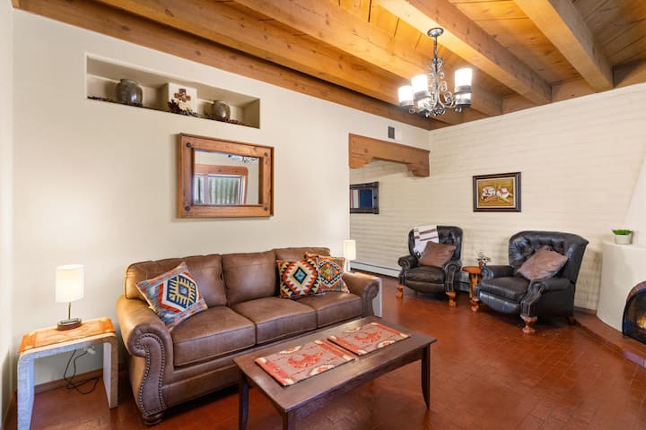 Casa De Kokopelli - Albuquerque, NM