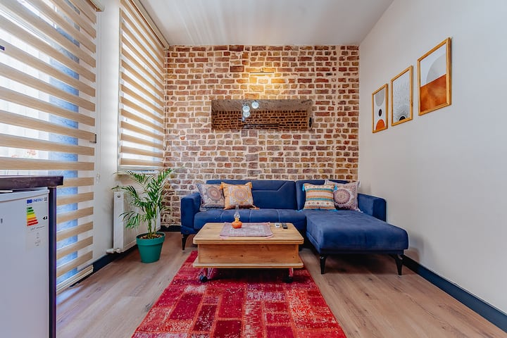 Balkony-calm-central 1br Apprt - Şişli