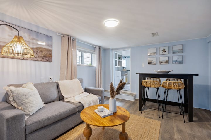 Free Parking/charming Basement/2bed+sofabed/sleep5 - North Vancouver