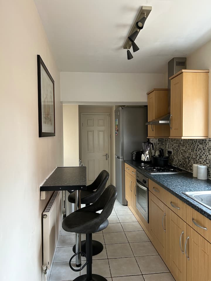 No.6 Overnight Stays - Worcester