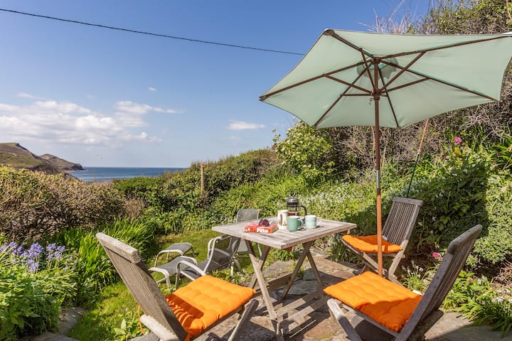 Pen Cliff-seaside Chalet And Sea View Garden. - Crackington Haven