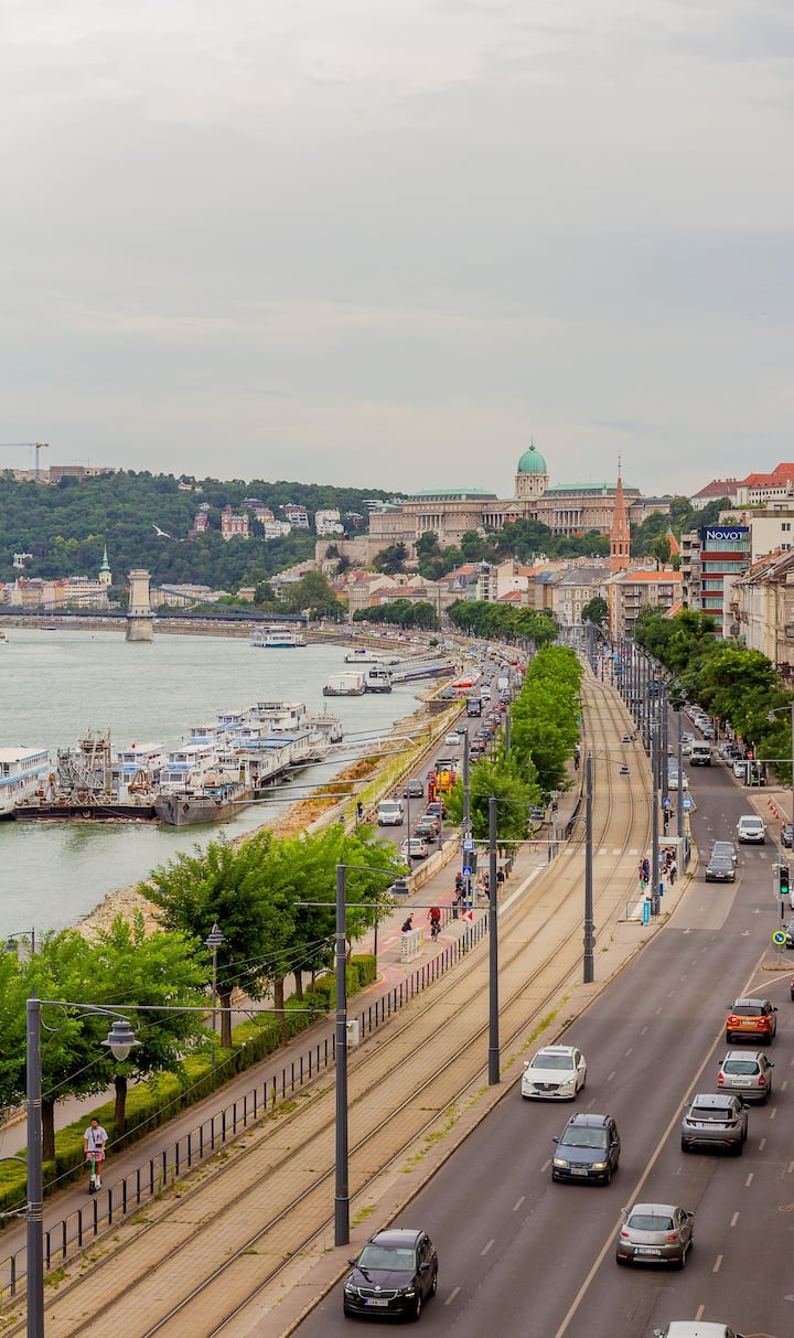 Best View Apartment With 2 Bedrooms Plus 3 Beds - Budapest