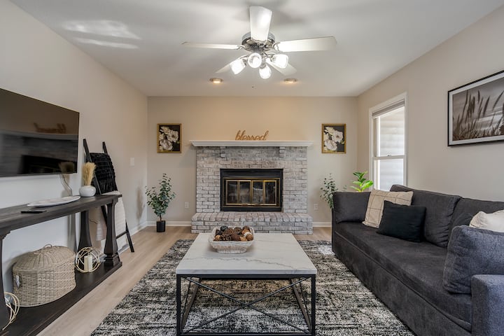 Luxurious Home Away From Home - Lexington, KY
