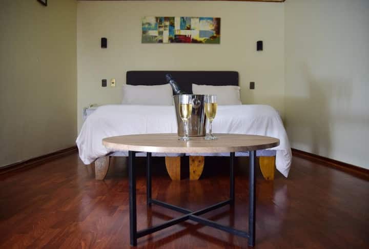 Cómoda Cabaña Ubicada En Sector Zapallar - Curicó