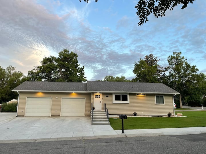 Louise Lodge - Billings, MT