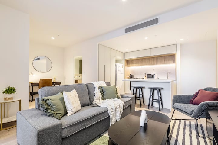 West Side | Explore Downtown Melb In Stylish Apt - Melbourne