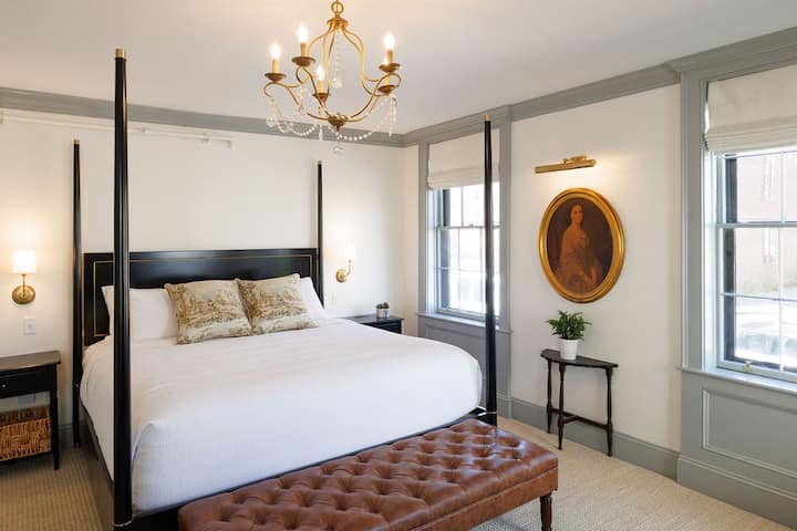 Thedavenport Inn  Portsmouth  Suite 102 - Kittery, ME
