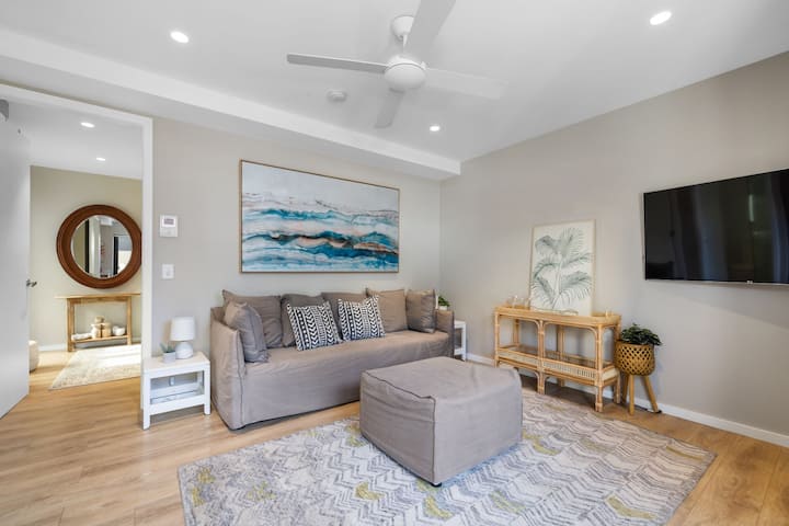Luxury Beachfront Apt, Steps To Beach - Bondi Beach