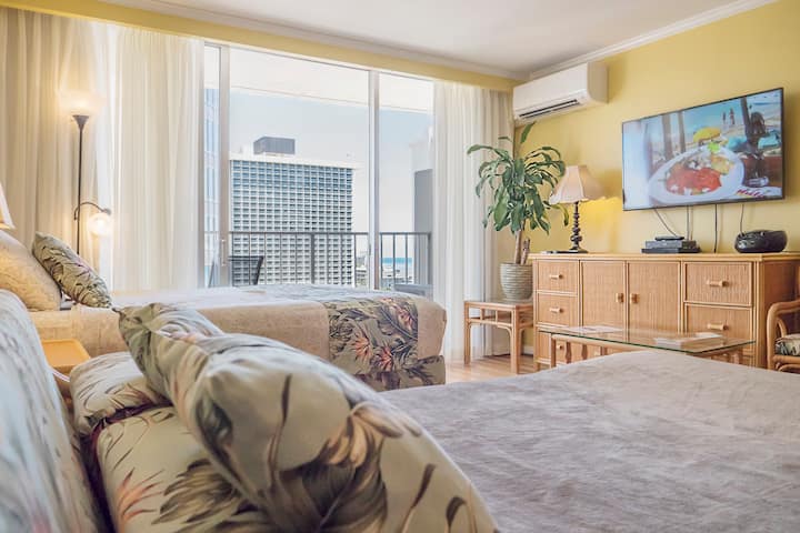 8 Guests~same Floor (15)~2 Studios~free Parking - Honolulu, HI