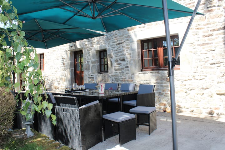 Longère Quily+bain/spa
Brocéliande
13couchages - Brocéliande