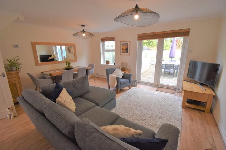 Modern And Stylish Home Away From Home By The Sea - Saundersfoot