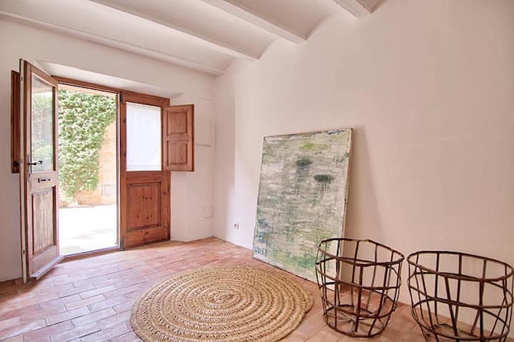 Beautiful Design House In The Heart Of Empordà - Aigua Blava