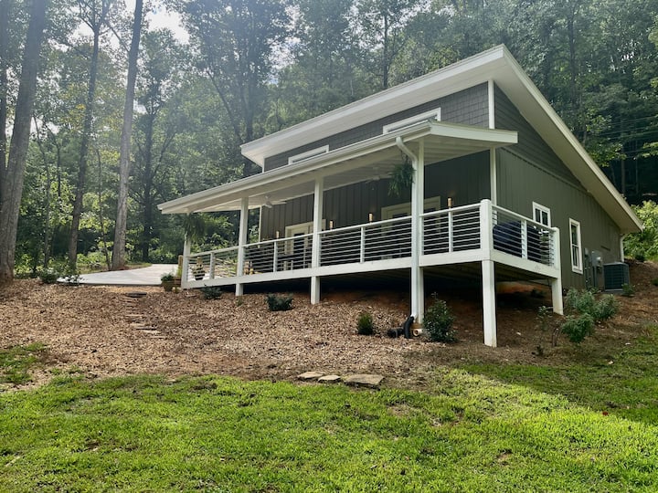 Cozy, Clean And Comfortable! - Moccasin Creek State Park, Clarkesville