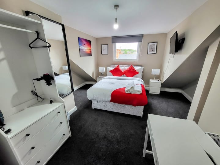 Spacious Notts Studio Apartment - ノッティンガム