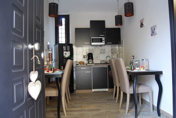 Room Rentals A Stone's Throw From The Port - Civitavecchia