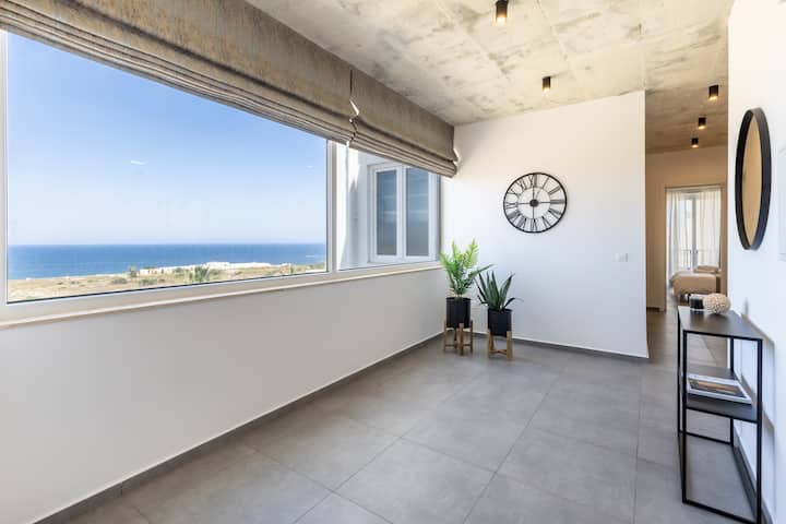 Luxury 2br Apt, With Panoramic Sea Views - Pembroke, Malta