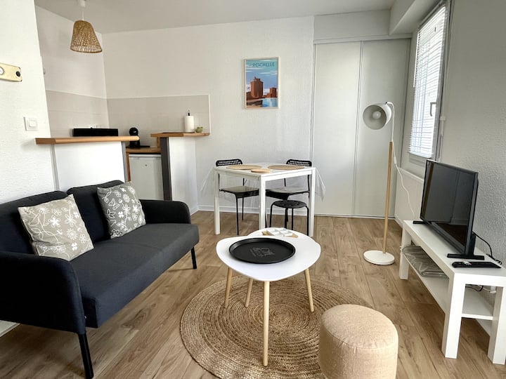 La Rochelle Cv Parking Sécurisé - La Rochelle