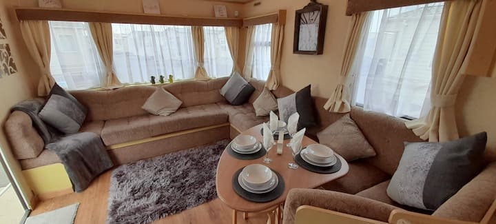 Family-owned Caravan In Rhyl - Wales