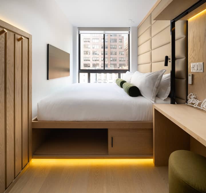 Well Design Studio With King Bed & Bath In Midtown - The MET Gala - New York
