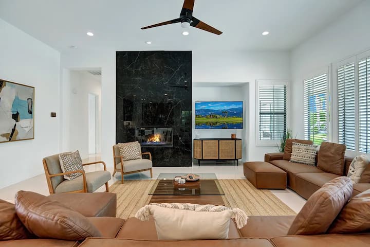 Desert Sky Oasis 5 Bd/4ba W/ Pool, Spa & Mtn Views - Palm Springs, CA