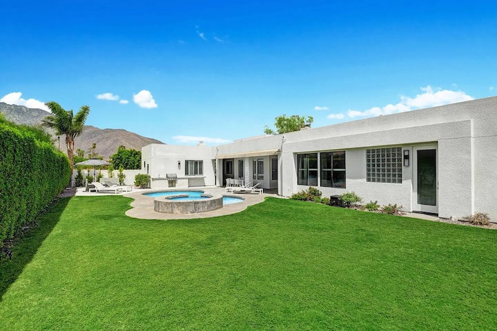 Large Luxurious Home With Pool - Palm Springs, CA