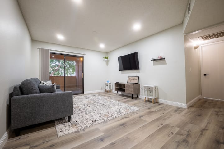 Cozy 1br/1ba Condo - Las Vegas