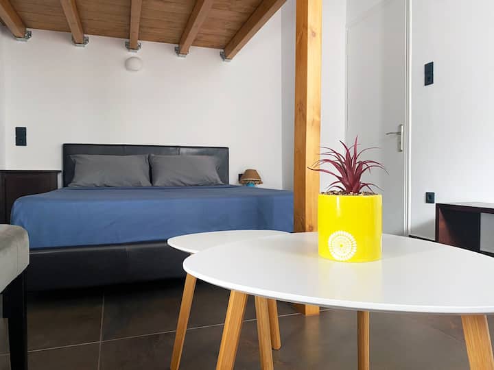 Luxurious Cabin - Патры