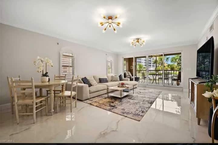 Renovated 2 Bedroom On Water - Naples Park, FL