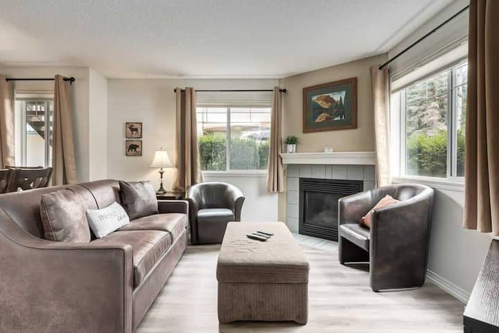 Charming 2brd Condo In The Rockies - Hot Tub! - Canmore