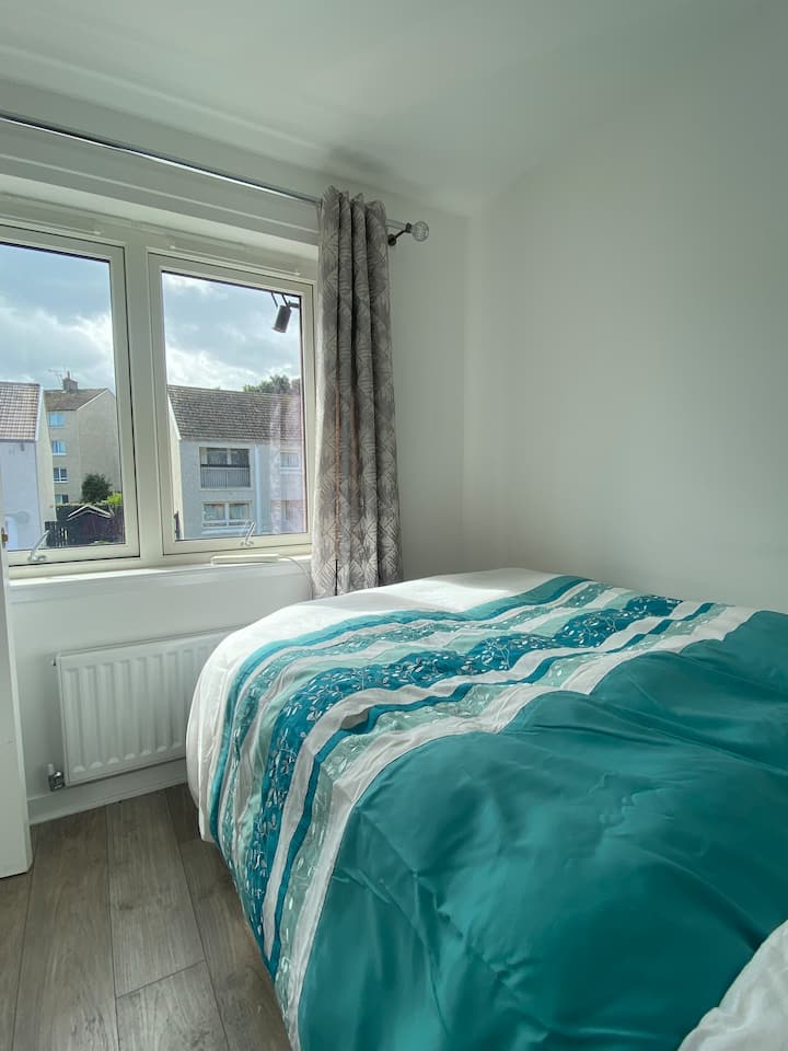 Quiet Double Room In A New Build House - Edinburgh, UK