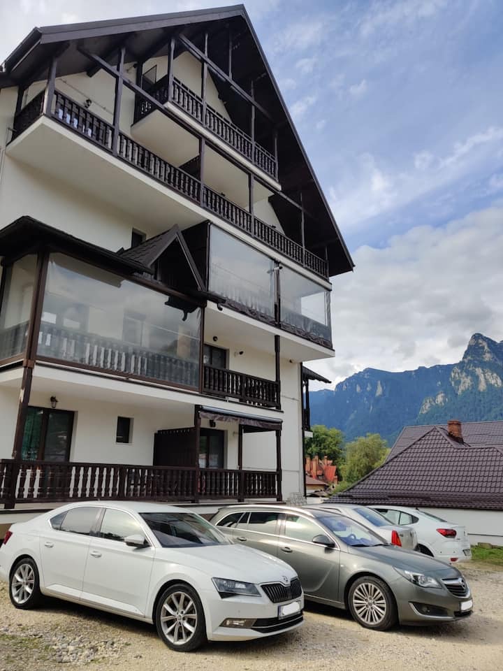 Refugiu Montan Elegant 01 - Bușteni