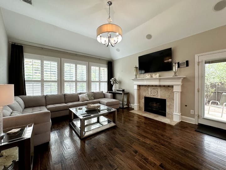 Cozy Spacious Lewisville Home - Lewisville, TX