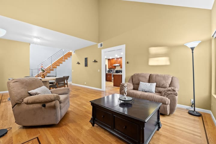 Urban 4br Oasis: Your Home Away - Milpitas, CA