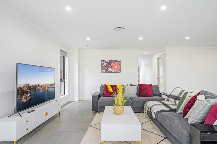 Catherine Field Spacious Modern 4br Home - 캠던
