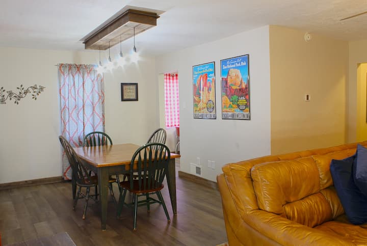 Slc 2 Bd/1 Ba Close To Downtown, High Speed Wi-fi - Salt Lake City