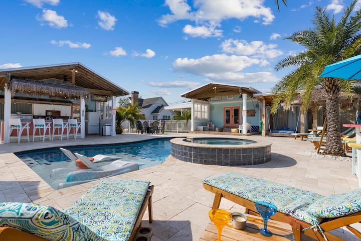 The Anchor Once Upon A Tide Villas! Pool! - Silver Slipper Casino Hotel