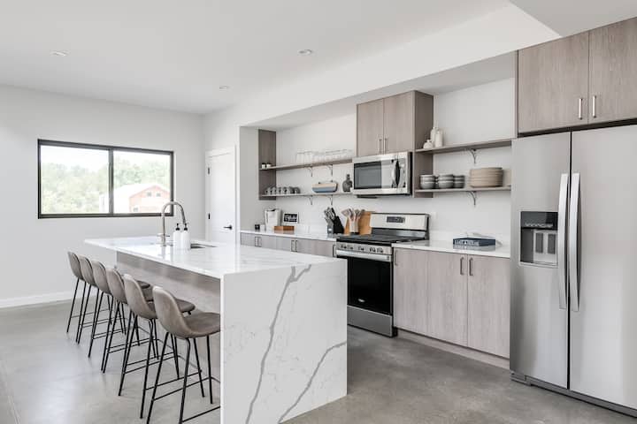 Luxury Home In Stevensville - Stevensville, MI