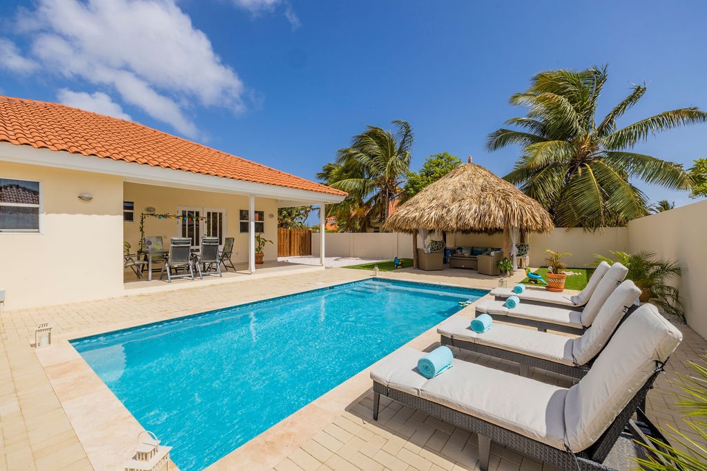 Cozy 3BR2BA, Great Location w/Private Pool & Patio - Villas for Rent in ...