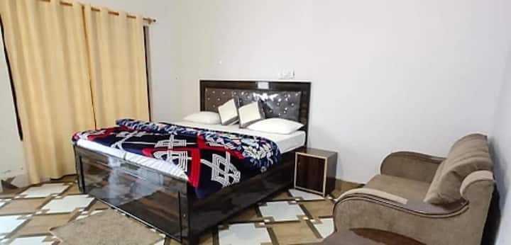 Budget Double Room - Rudraprayag