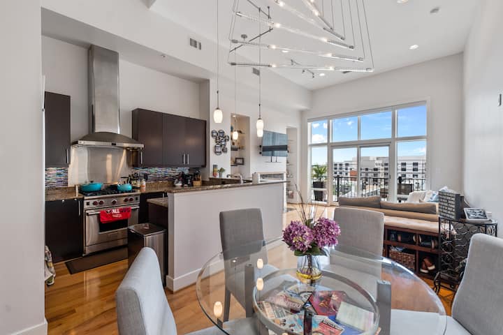 Private Condo With Parking/patio Near 14th And U - Washington, D.C.