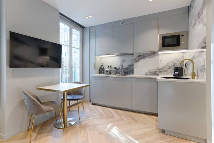 Porte Maillot Charming Apartment - Neuilly-sur-Seine