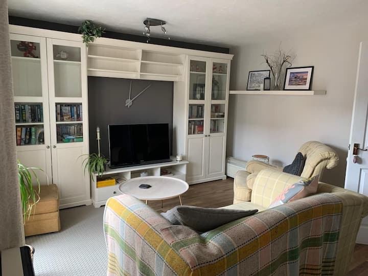2-bed Apartment In Cardiff Bay - Cardiff